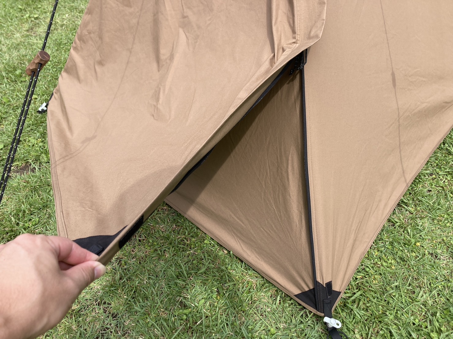 【レビュー】OneTigrisのパップテント「ROC SHIELD TC」はソロ・デュオキャンプに最高！【ロックシールド】 | ウミガメキャンプ